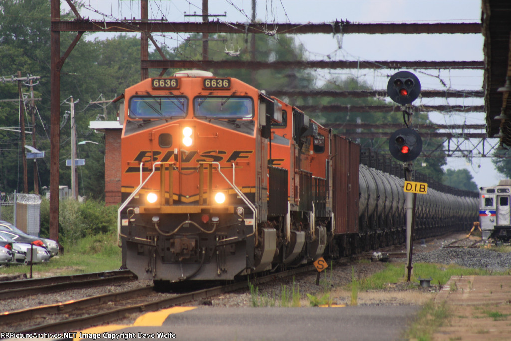 BNSF 6636